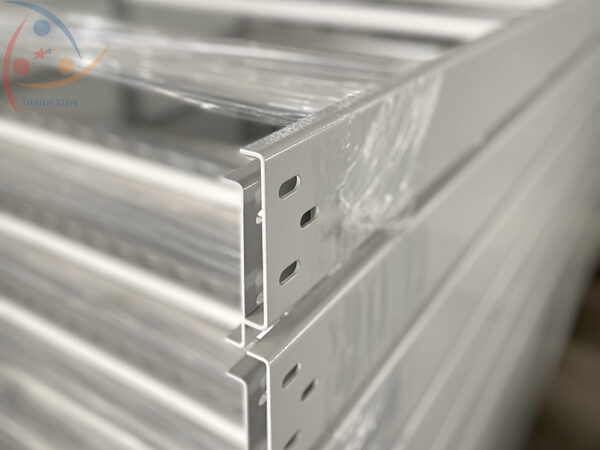 Cable ladder là gì? Phân biệt Cable ladder và Cable Tray